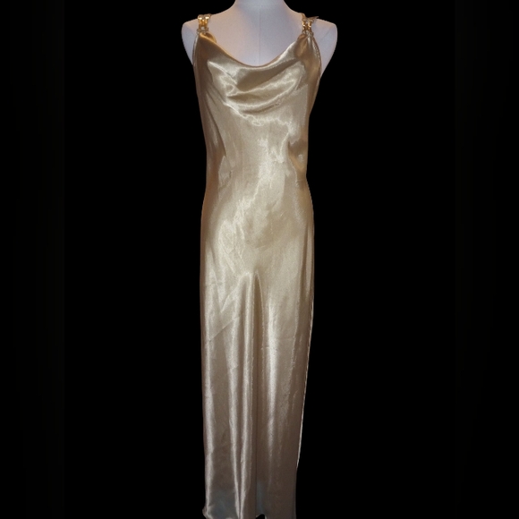 Tash + Sophie | Dresses | Nwt Tash Sophie Luxurious Gold Maxi Dress ...